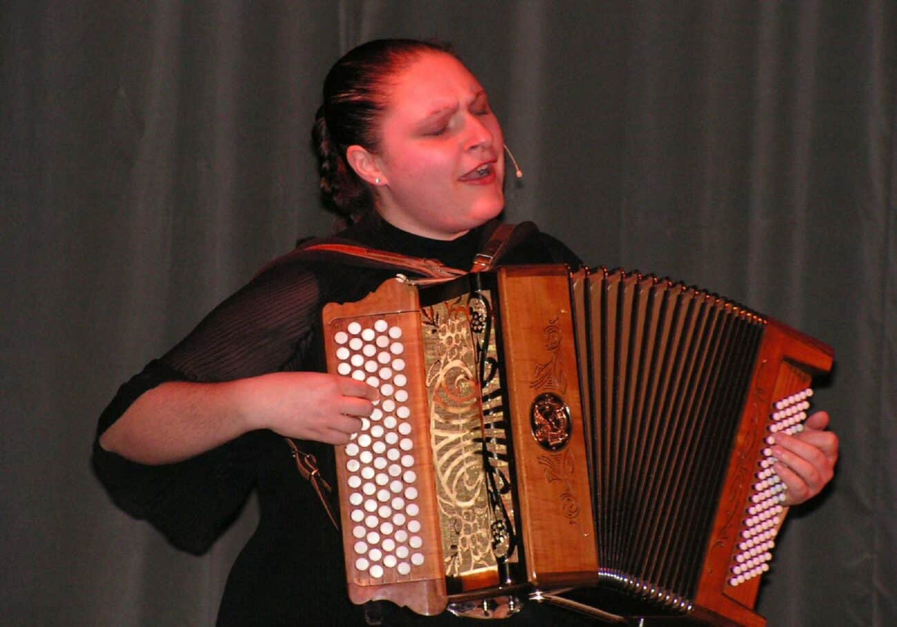 Dolomiti più Note, c’è la fisarmonica di Francesca Gallo con “Margrando ...