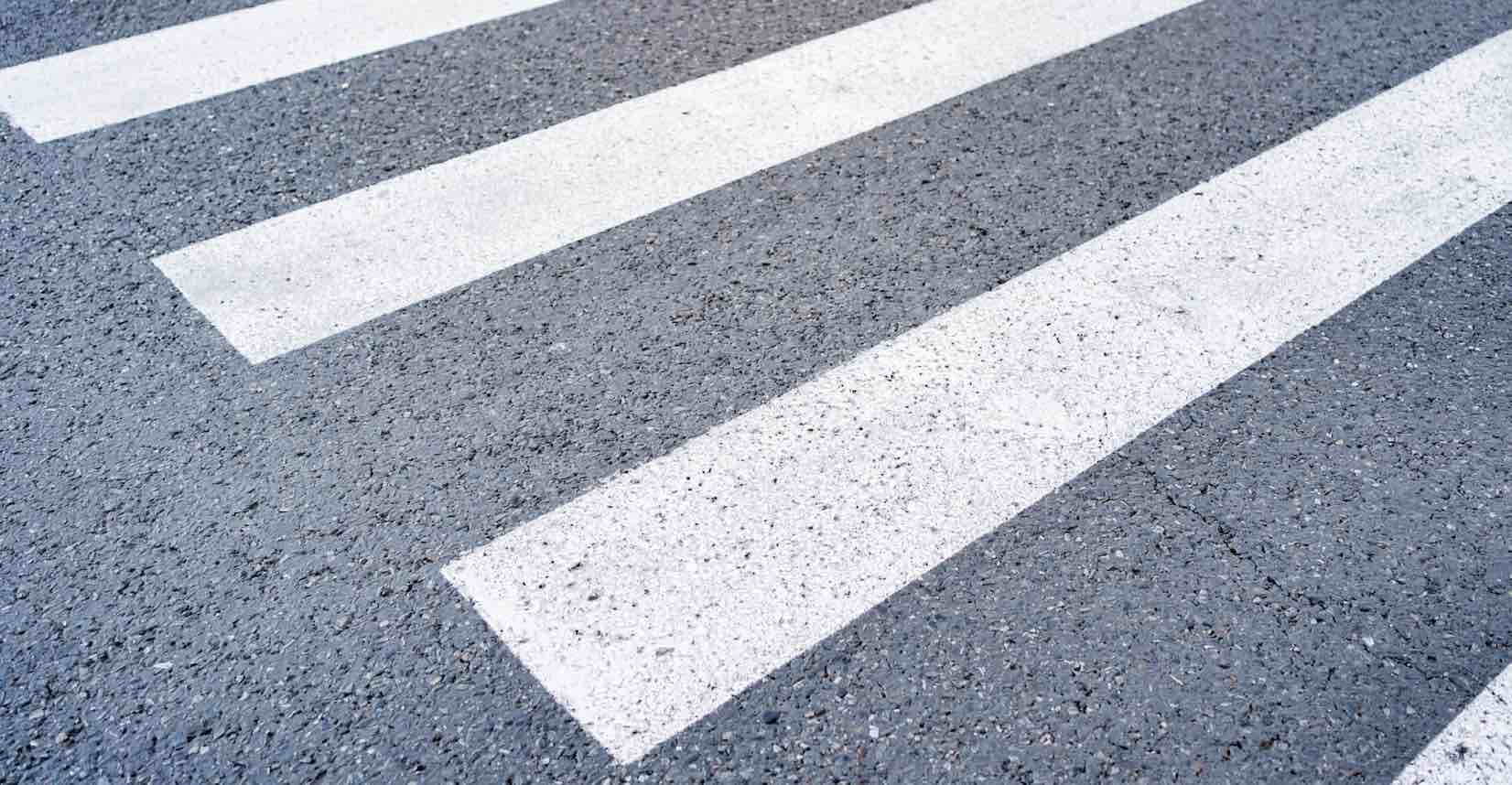 Donna investita e uccisa a pochi metri dalle strisce: assolto il ...