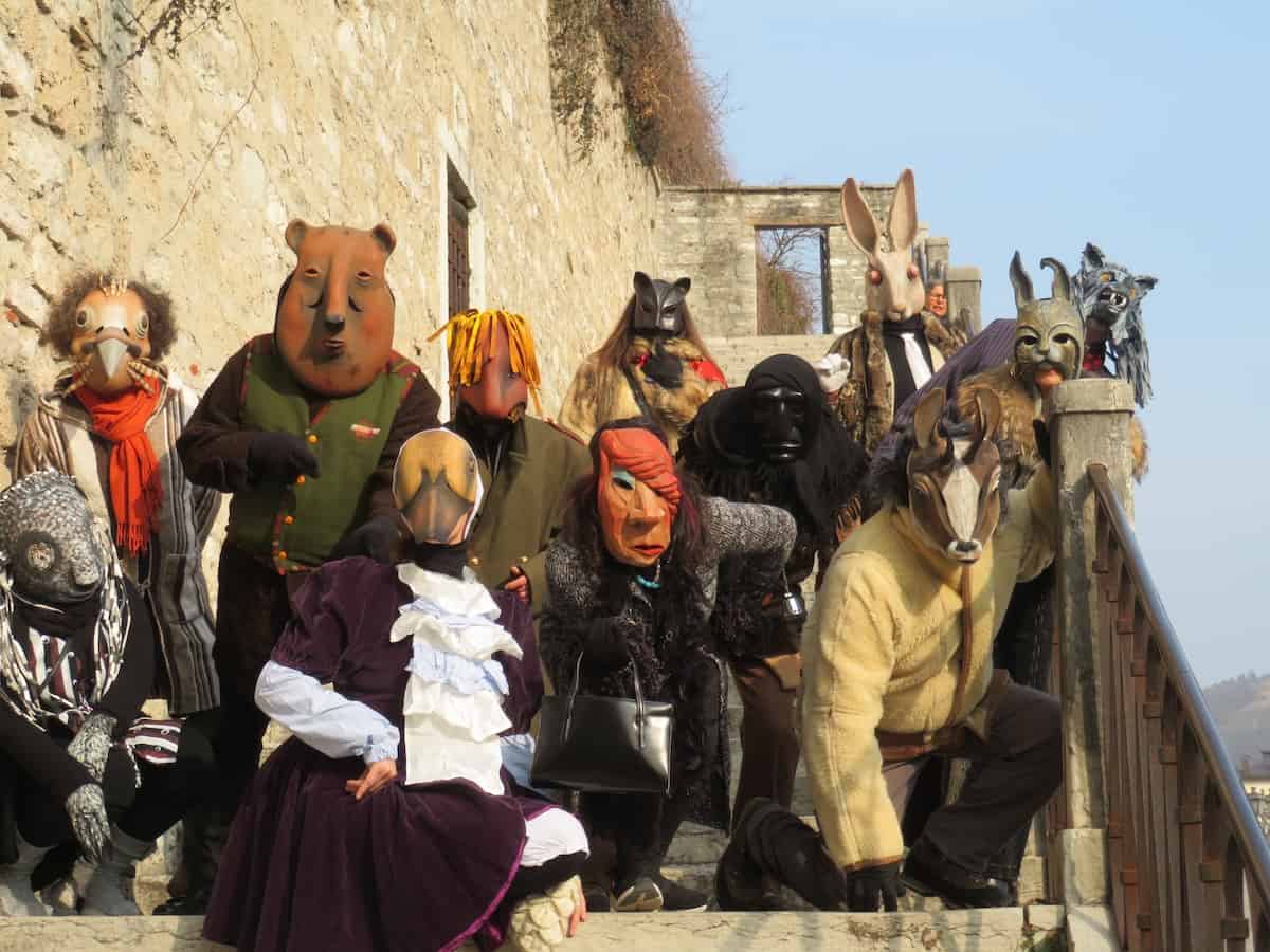 Carnevale di legno, a Mel la mostra delle maschere scolpite - News In Quota